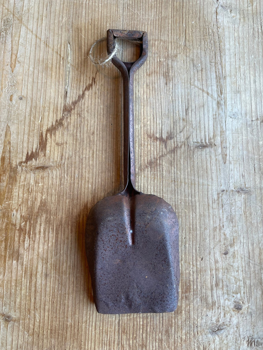 Vintage Child's Sandbox Shovel – The Celtic Farm